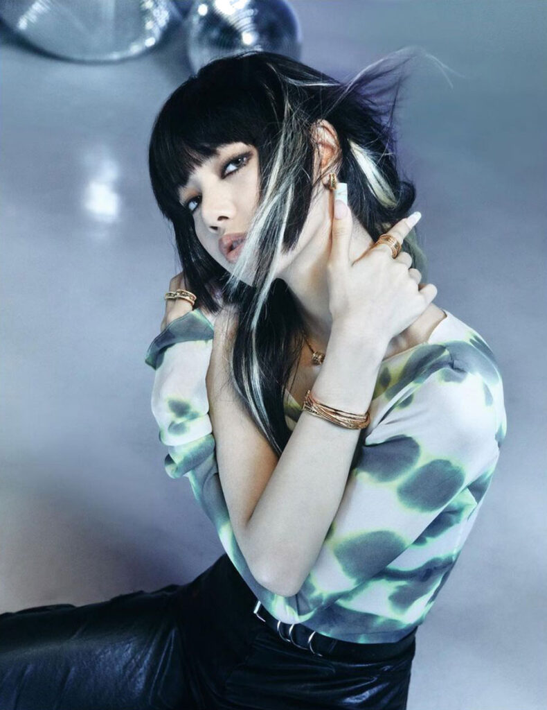 LISA for W Korea August 2021 – BLACKPINK CAFÉ