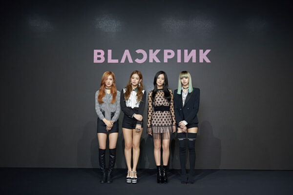 BLACKPINK “DEBUT SHOWCASE” – BLACKPINK CAFÉ