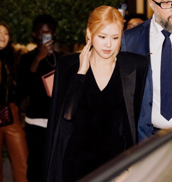 ROSÉ at the Yves Saint Laurent SS23 Paris Fashion Week – BLACKPINK CAFÉ
