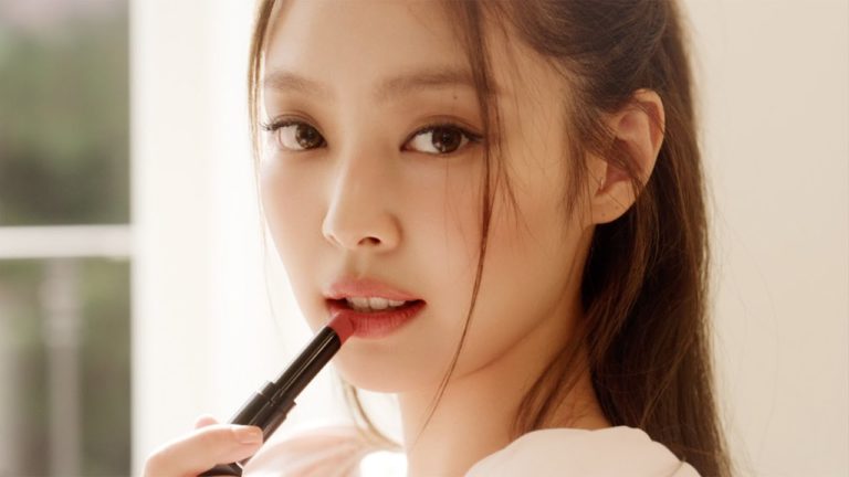 JENNIE x HERA “Sensual Powder Matte Lipstick” – BLACKPINK CAFÉ