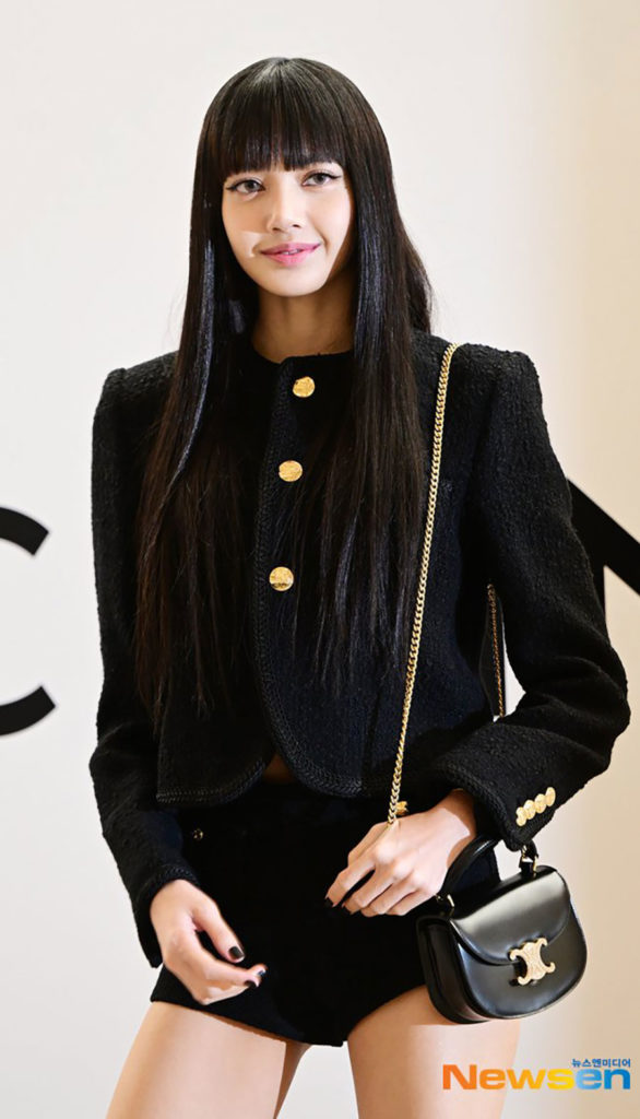 LISA at CELINE’s Pop-Up Store in Seoul – BLACKPINK CAFÉ