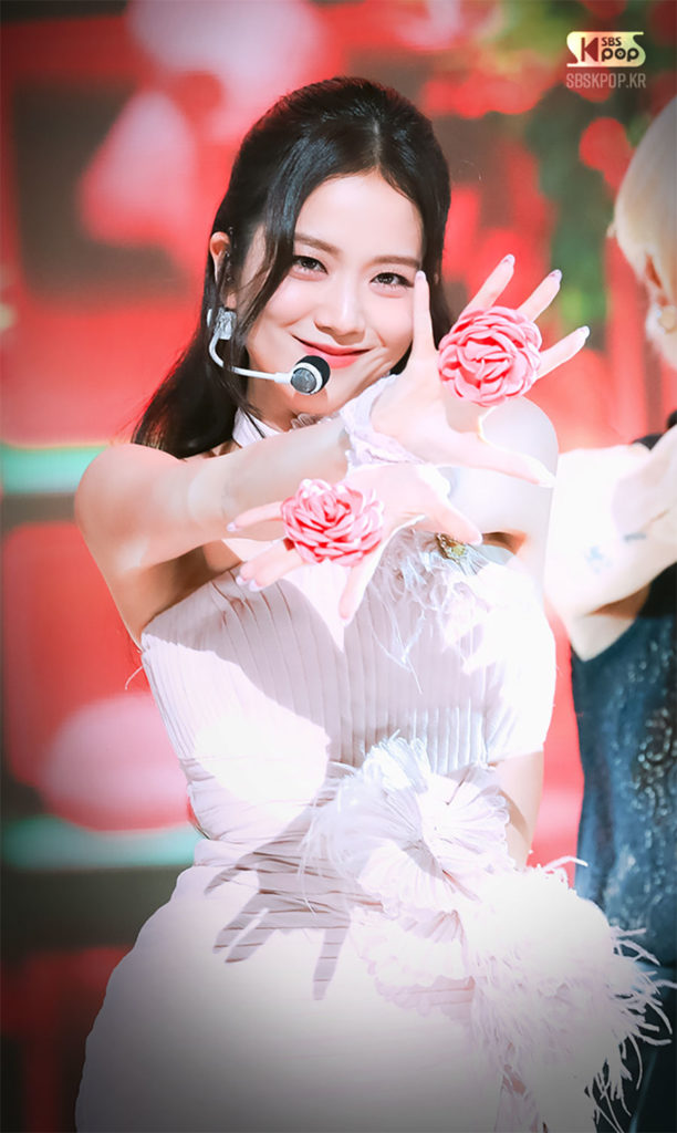 JISOO Performs “FLOWER” at SBS Inkigayo – BLACKPINK CAFÉ