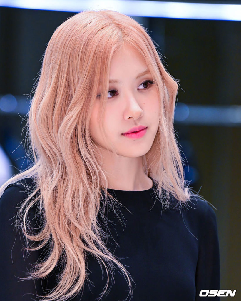 ROSÉ at the Yves Saint Laurent Pop-Up Store in Seoul – BLACKPINK CAFÉ