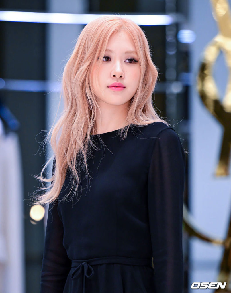 ROSÉ at the Yves Saint Laurent Pop-Up Store in Seoul – BLACKPINK CAFÉ