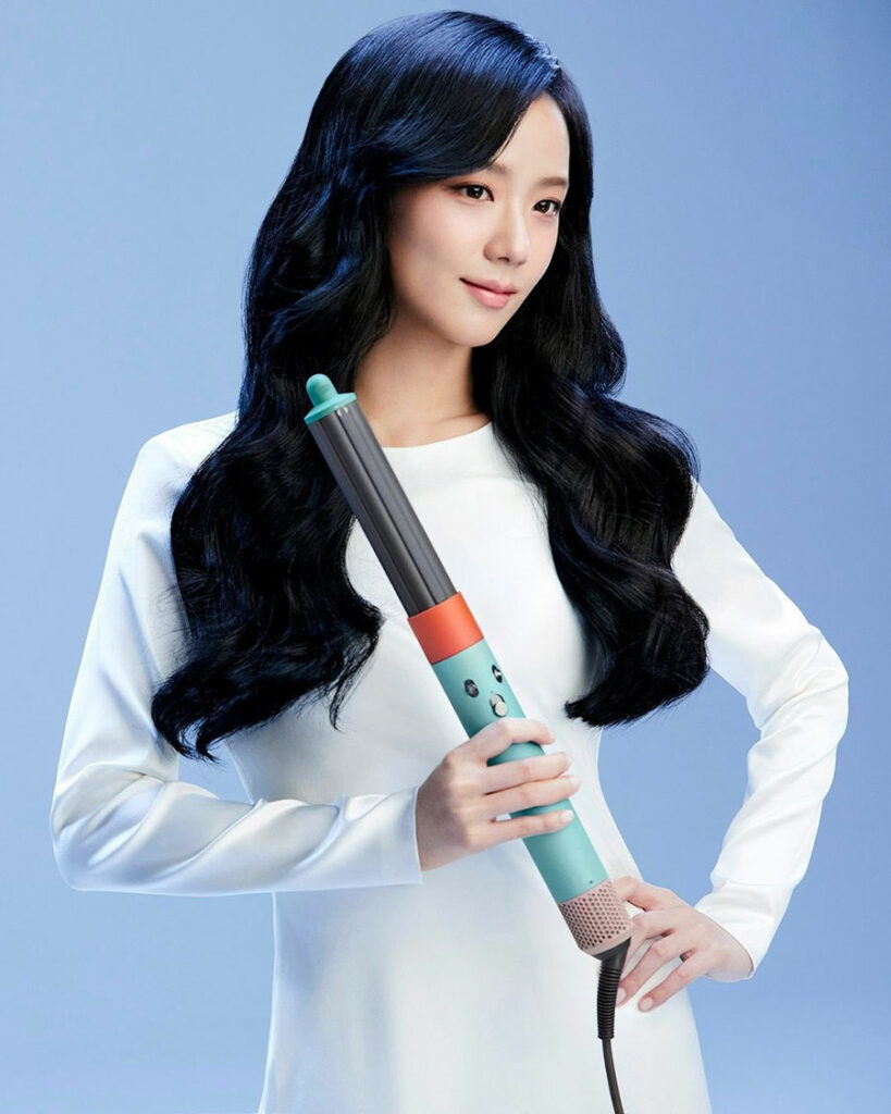 JISOO x Dyson “Dyson Airwrap™” – BLACKPINK CAFÉ