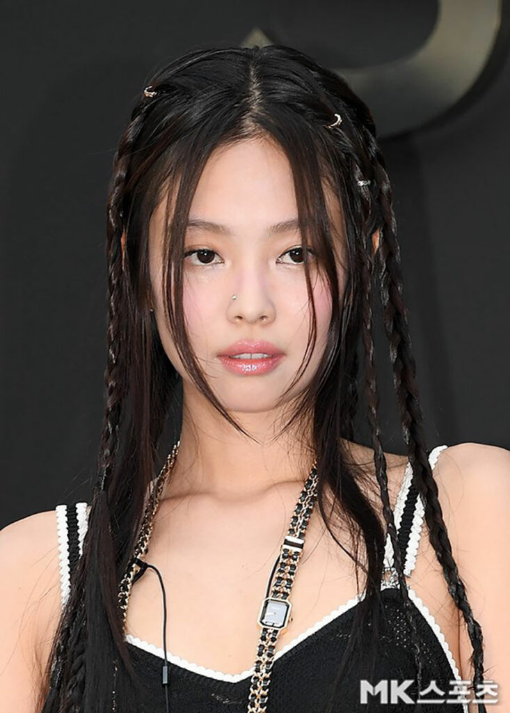 JENNIE at the Chanel Coco Crush Pop-Up Store in Seoul – BLACKPINK CAFÉ