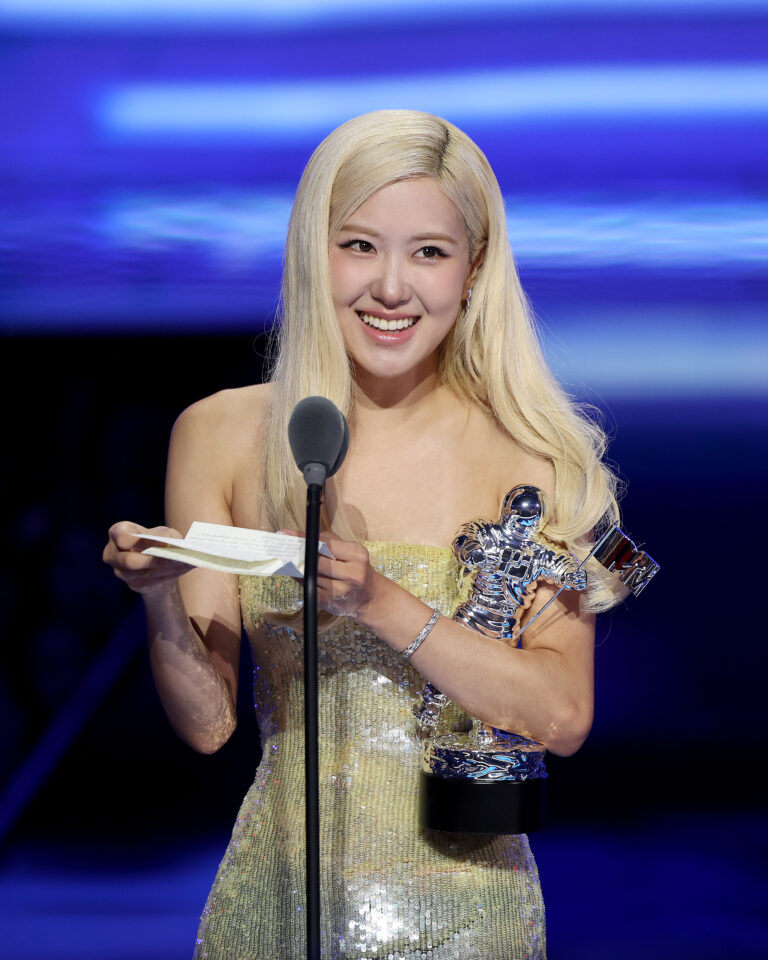 BLACKPINK CAFÉ – An Archive for BLINK