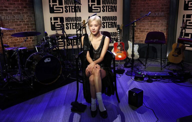 ROSÉ at The Howard Stern Show – BLACKPINK CAFÉ