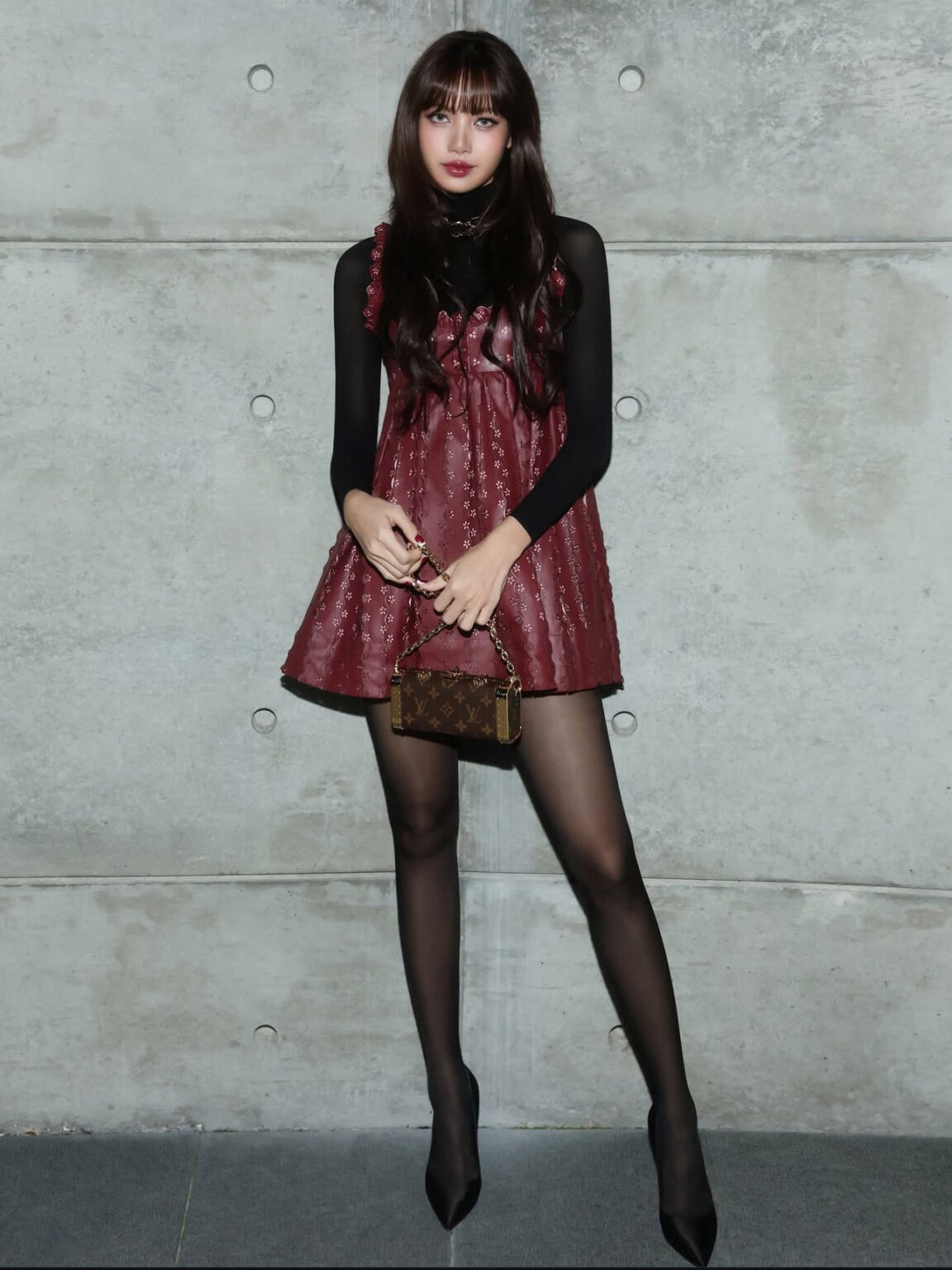 LISA at the Louis Vuitton & W Magazine Awards Season Dinner – BLACKPINK ...