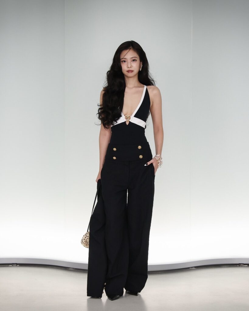 JENNIE at the Chanel “Métiers d’Art” Collection Show in Seoul ...